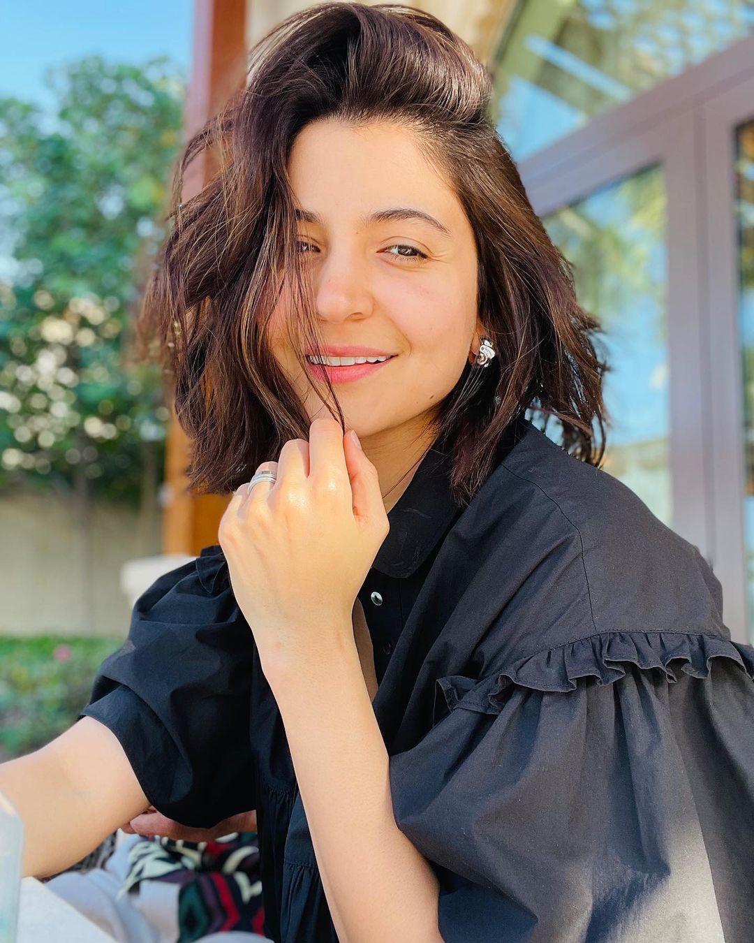 Anushka Sharma Lip Job Photos [Before & After] - Surgery4